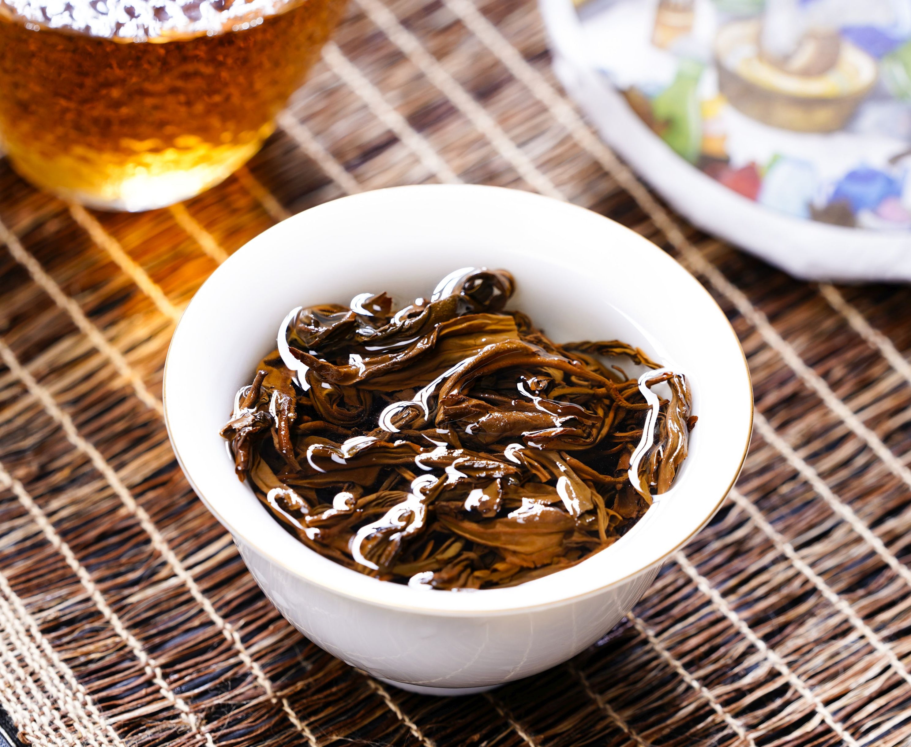 2023 Yunnan Sourcing "Suan Zao Shu" Old Arbor Black Tea Cake Yunnan Sourcing Tea Shop