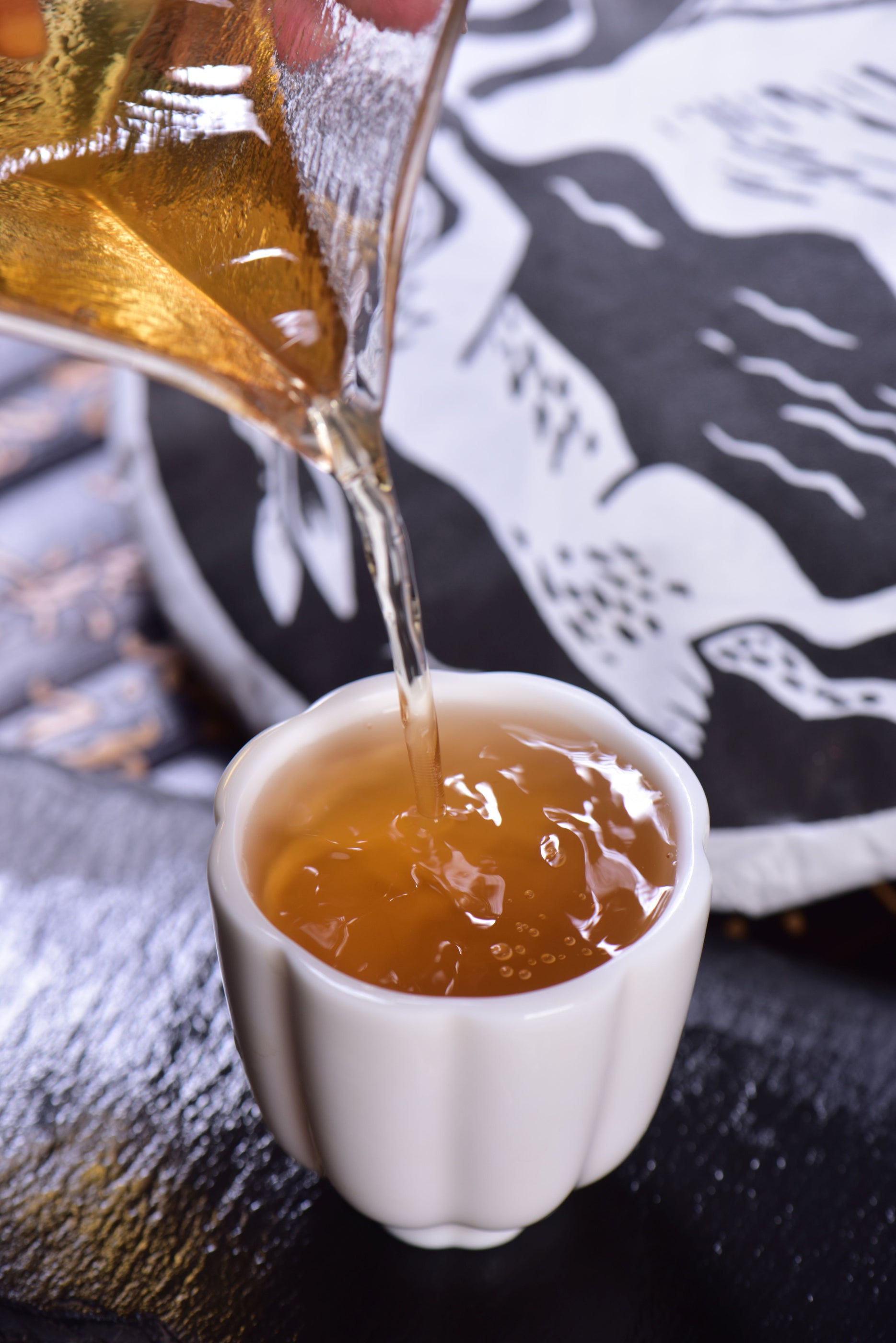 2023 Yunnan Sourcing "Autumn Meng Zhu Da Shan" Old Arbor Raw Pu-erh Tea ...