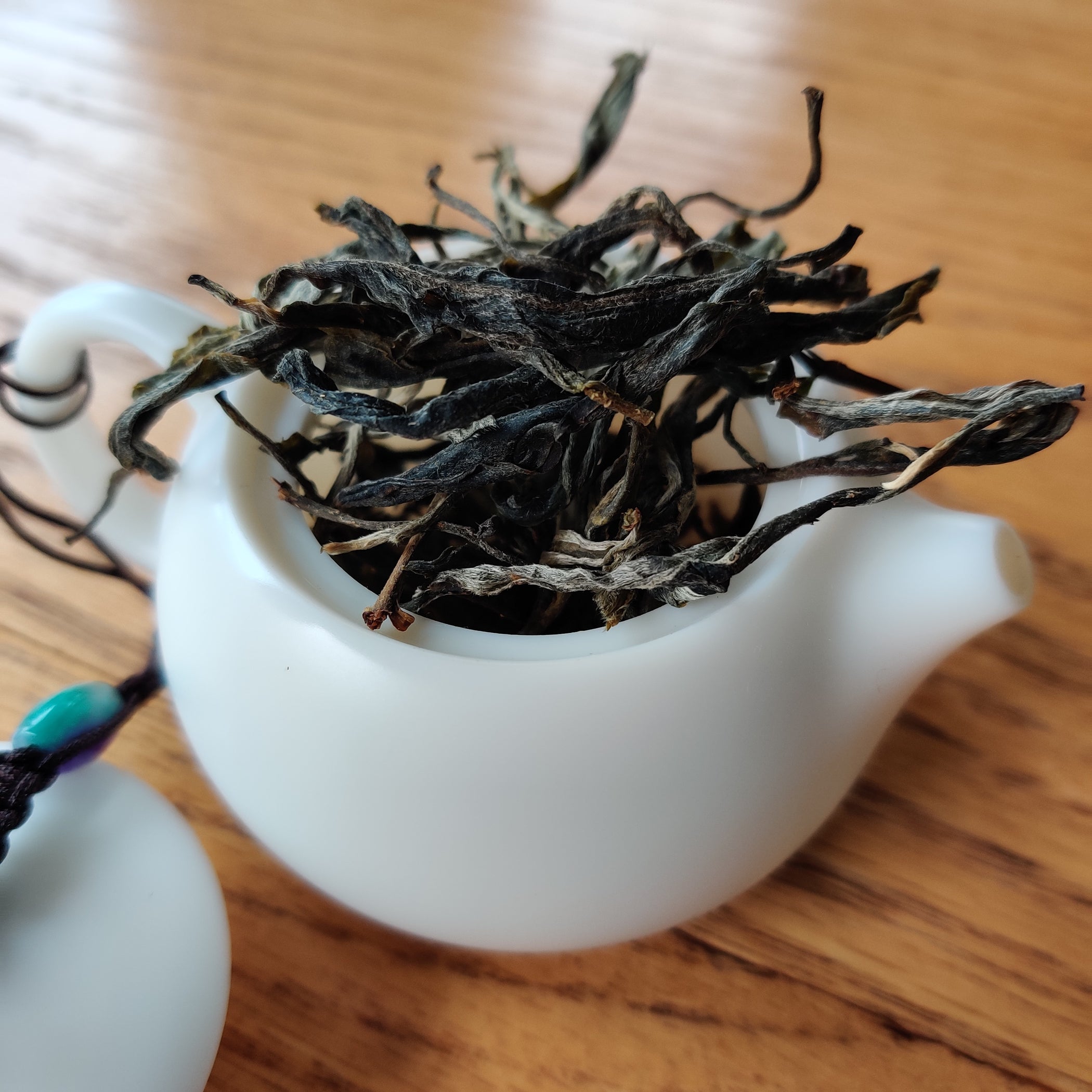 Mutton Fat Jade Porcelain "Xi Shi" Teapot Yunnan Sourcing Tea Shop