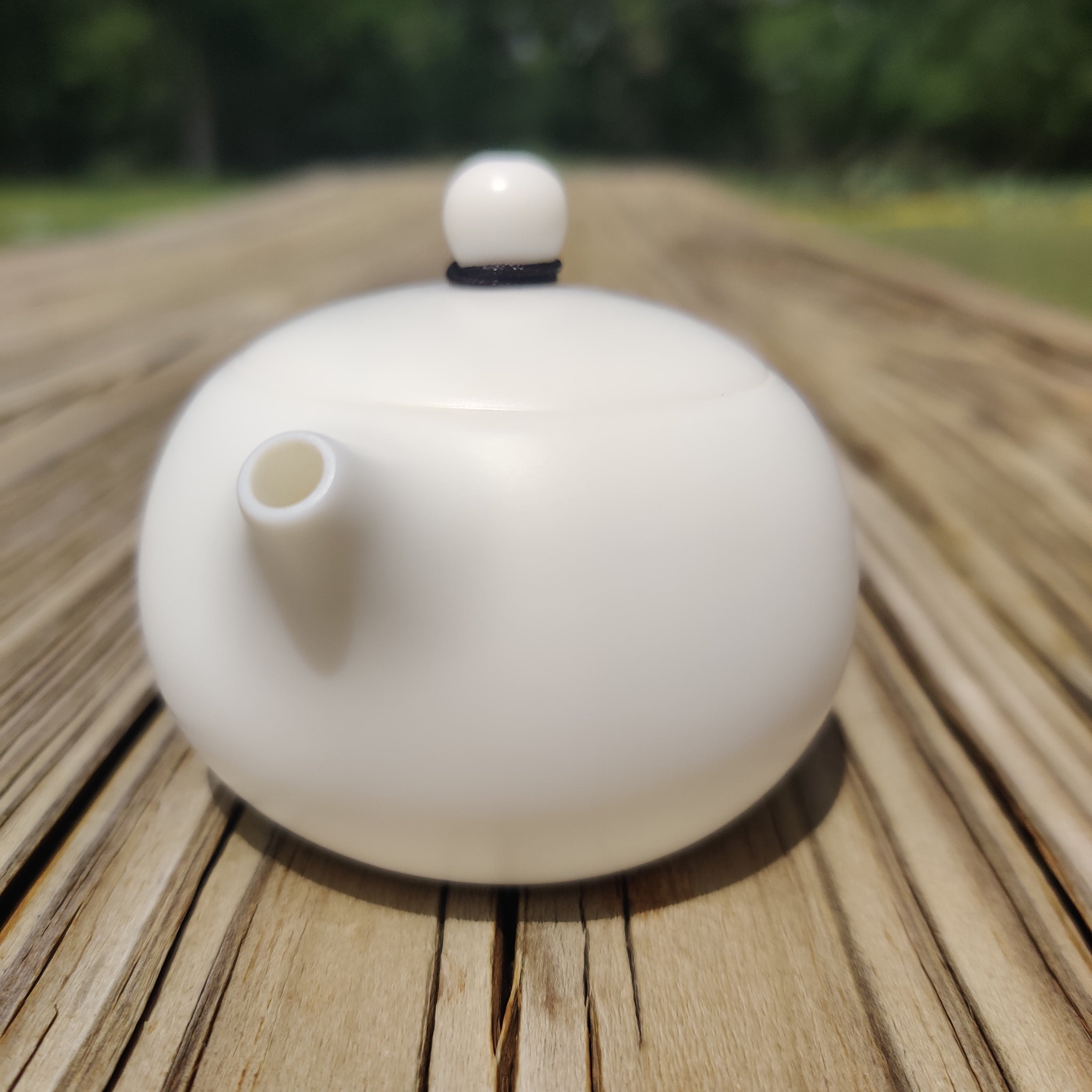 Mutton Fat Jade Porcelain "Xi Shi" Teapot Yunnan Sourcing Tea Shop