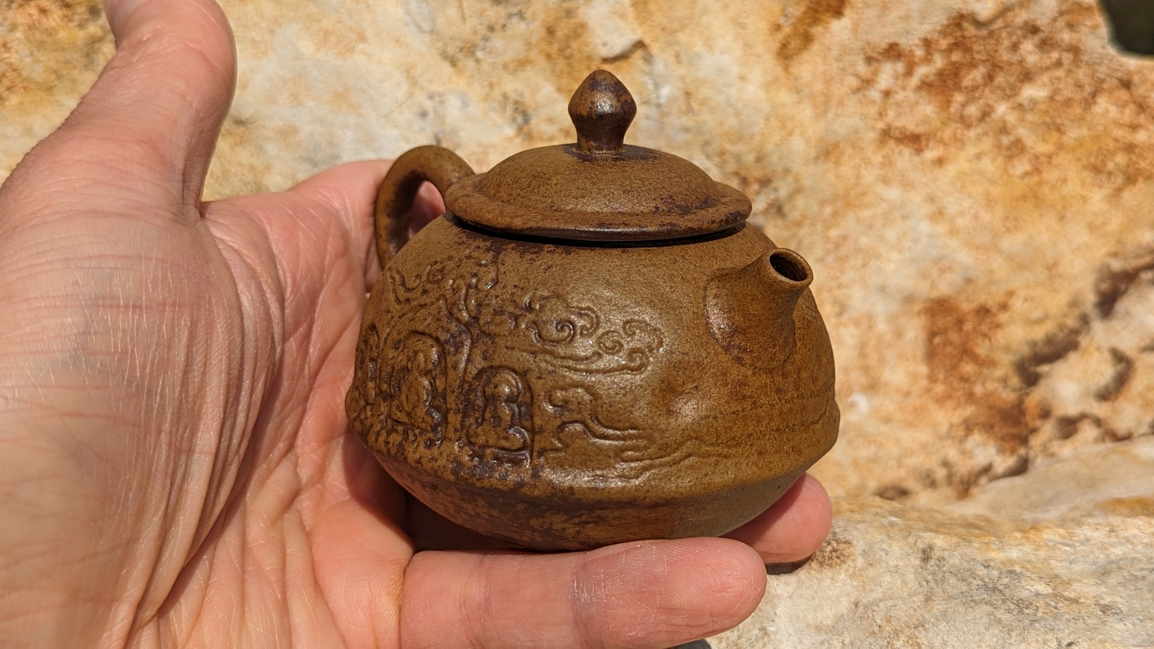 Buddha Grotto Wood-Fired Kiln Clay Teapot Yunnan Sourcing Tea Shop