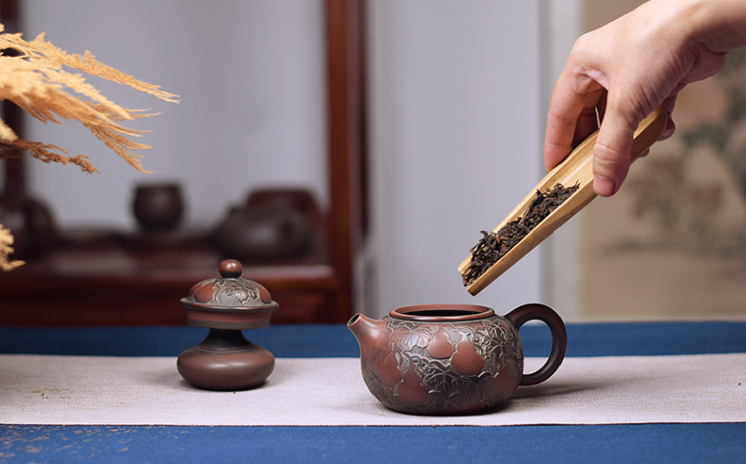 Qin Zhou Clay Teapot "Gourd" by Yuan Chan Jie Yunnan Sourcing Tea Shop