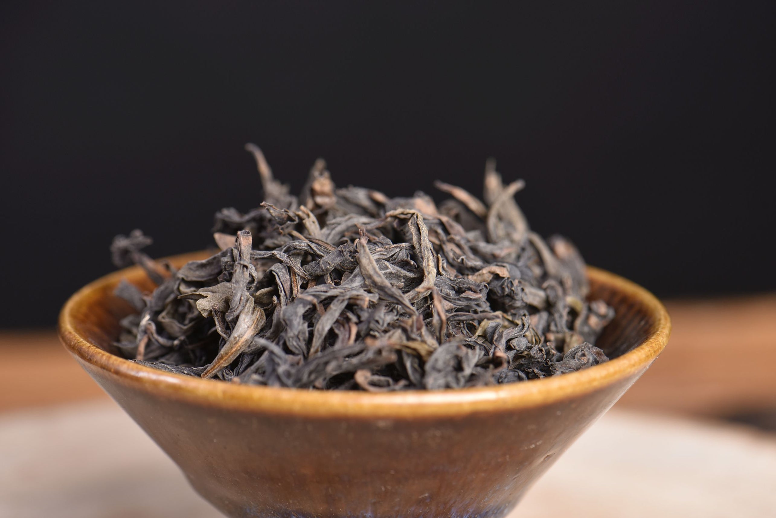 Jin Yao Shi "Golden Key" Wu Yi Mountain Rock Oolong Tea Yunnan Sourcing ...