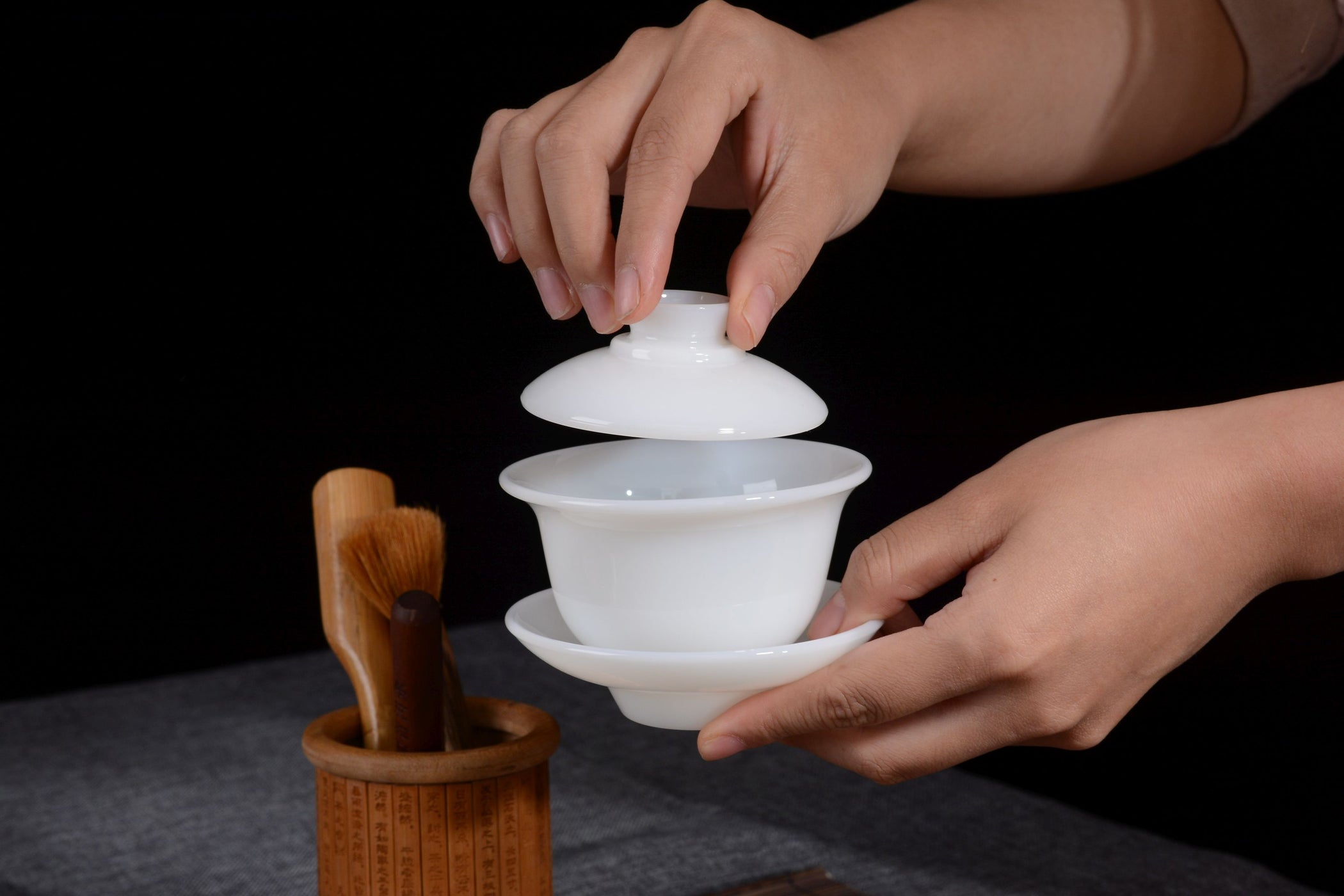 De Hua Jade Porcelain "Yu Ci" White Gaiwan * 130ml Yunnan Sourcing Tea Shop