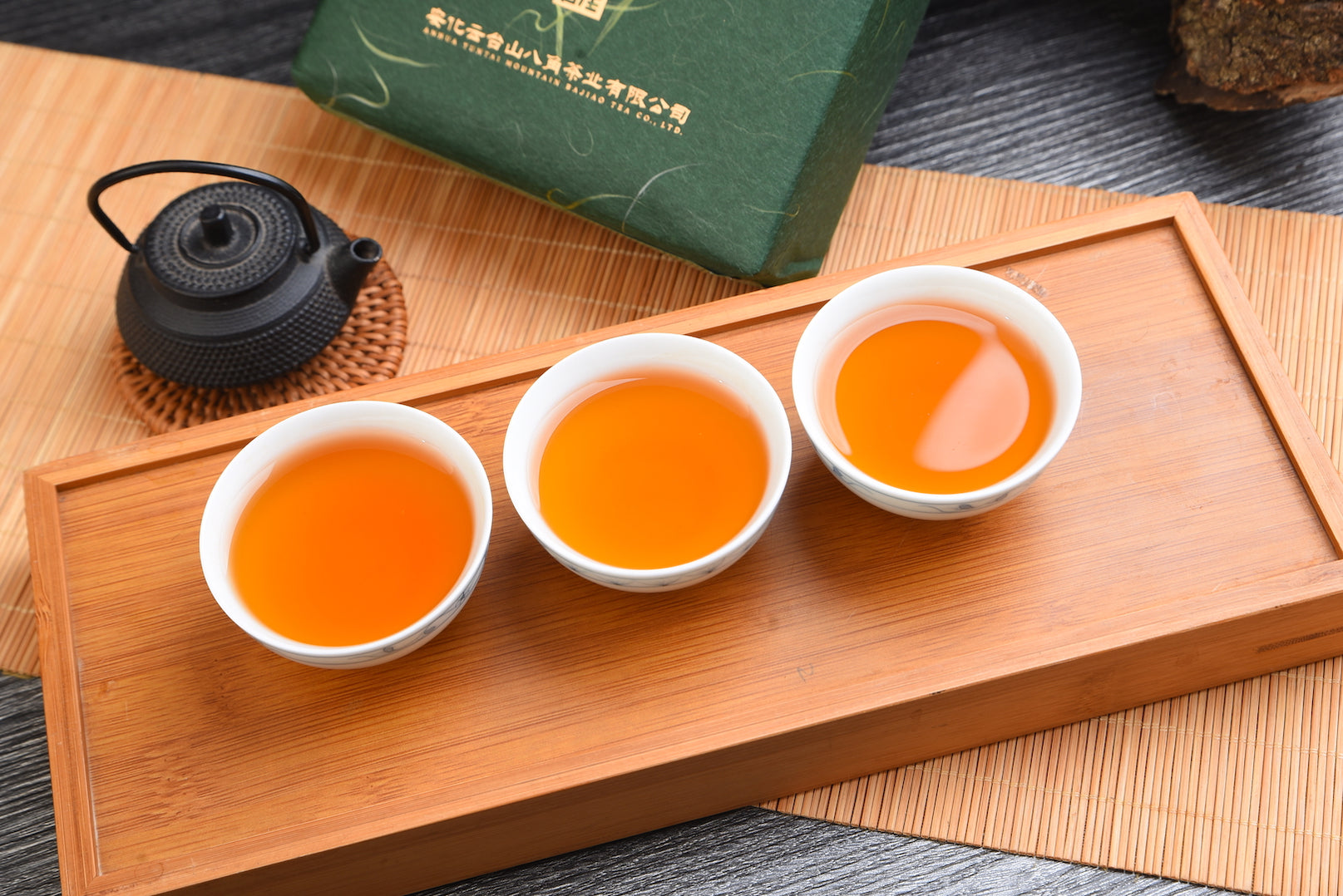 2017 Yun Tai Mountain "Sentinel Mountain" Fu Zhuan Brick Tea Yunnan ...