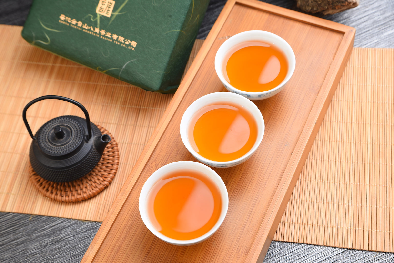 2017 Yun Tai Mountain "Sentinel Mountain" Fu Zhuan Brick Tea Yunnan ...