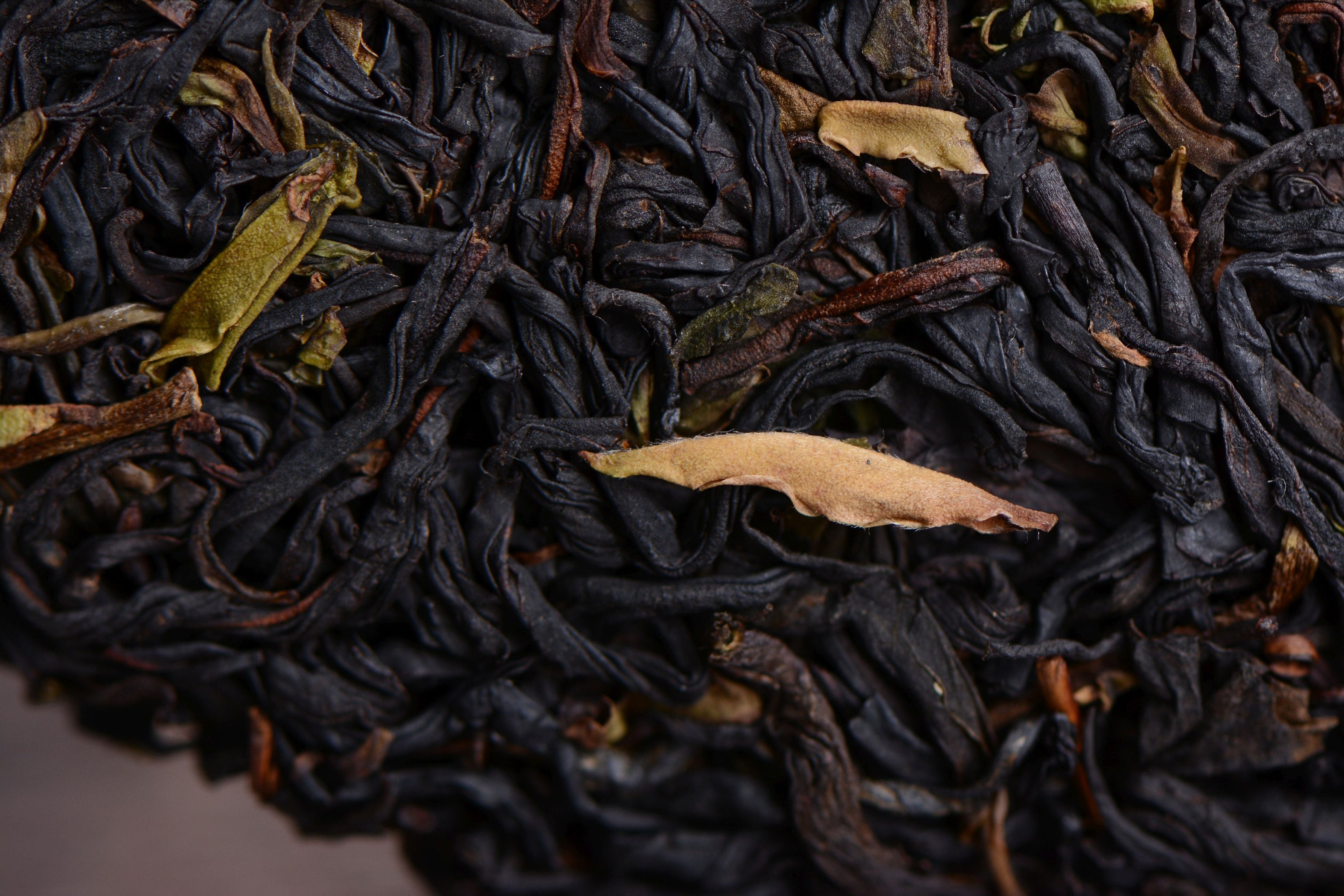 "Purple Voodoo" Purple Black Tea Cake * Spring 2021 — Yunnan Sourcing ...