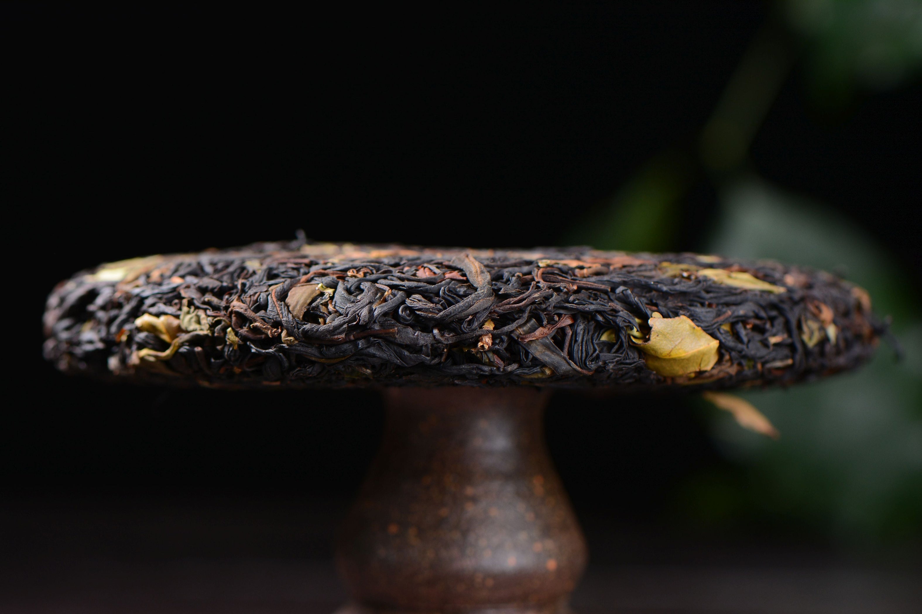 "Purple Voodoo" Purple Black Tea Cake * Spring 2021 — Yunnan Sourcing ...