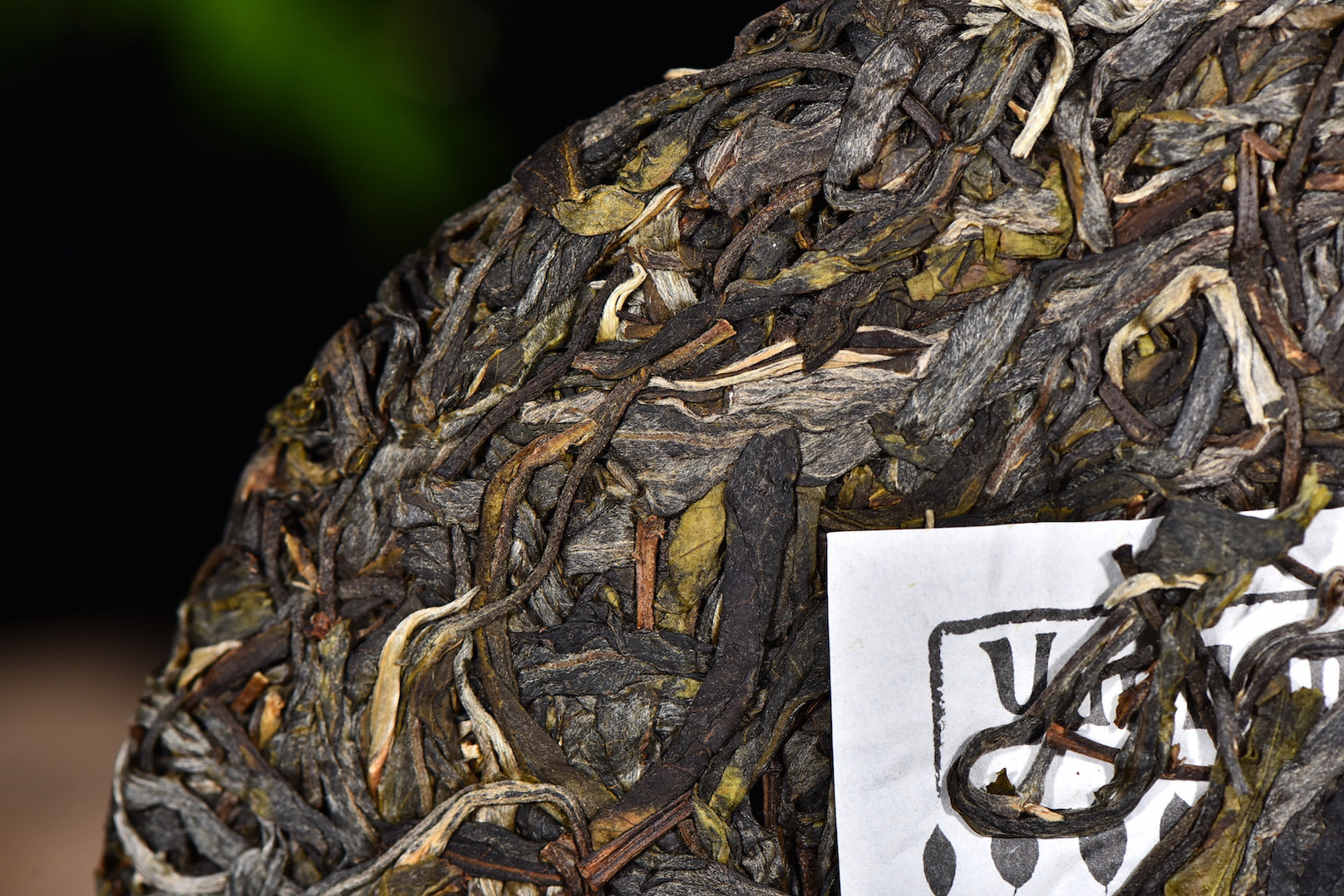 2017 Yunnan Sourcing "Autumn Teng Tiao Old Tree" Raw Pu-erh tea cake ...