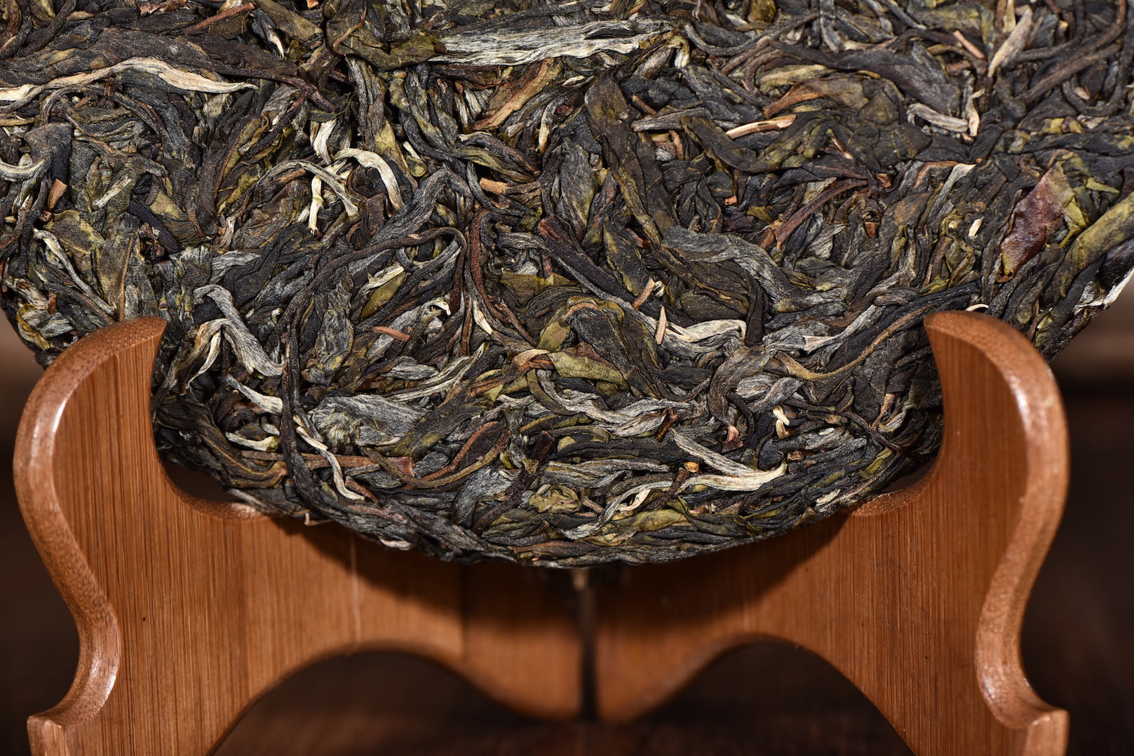 2017 Yunnan Sourcing "Autumn Teng Tiao Old Tree" Raw Pu-erh tea cake ...