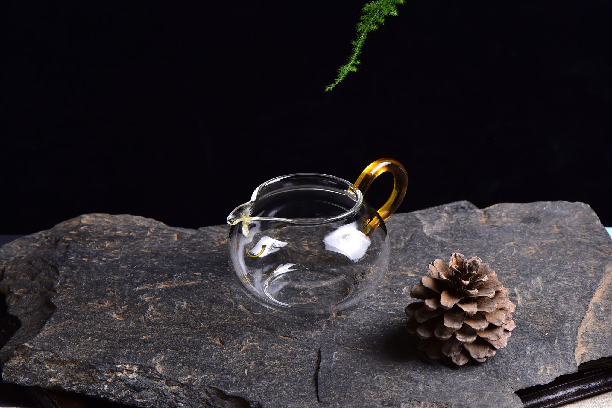 Amber Handle Glass Cha Hai for Gong Fu Cha * 280ml — Yunnan Sourcing ...