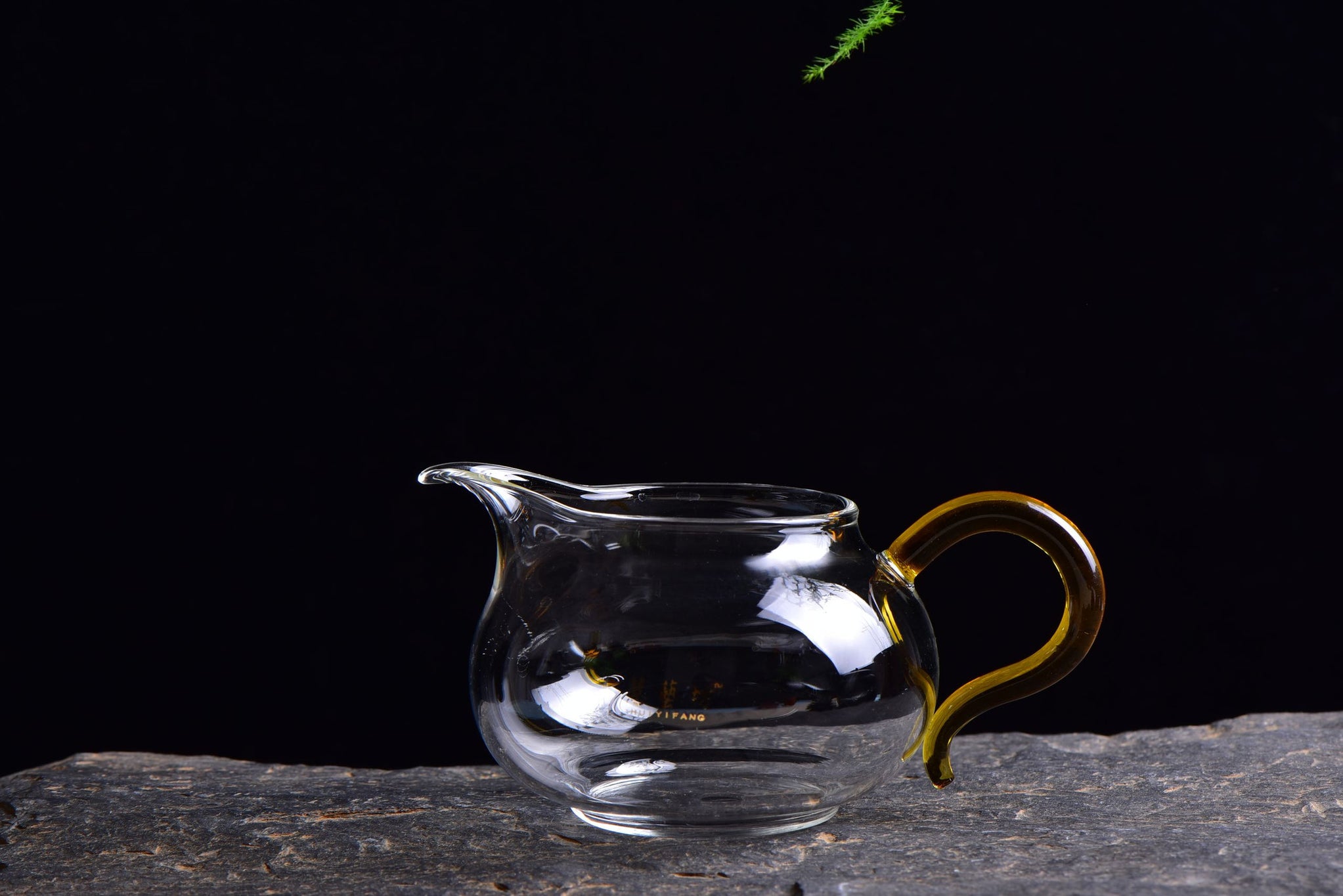 Amber Handle Glass Cha Hai for Gong Fu Cha * 280ml — Yunnan Sourcing ...
