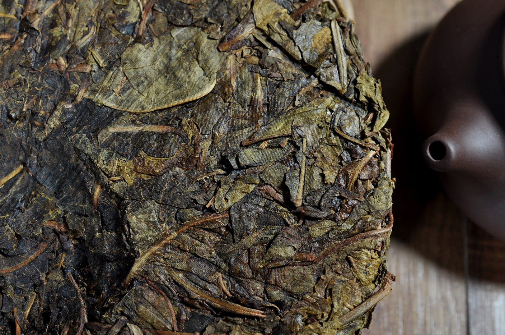 2000 Yi Wu "Huang Pian" Matured Leaves Raw Pu-erh Tea Cake Yunnan ...