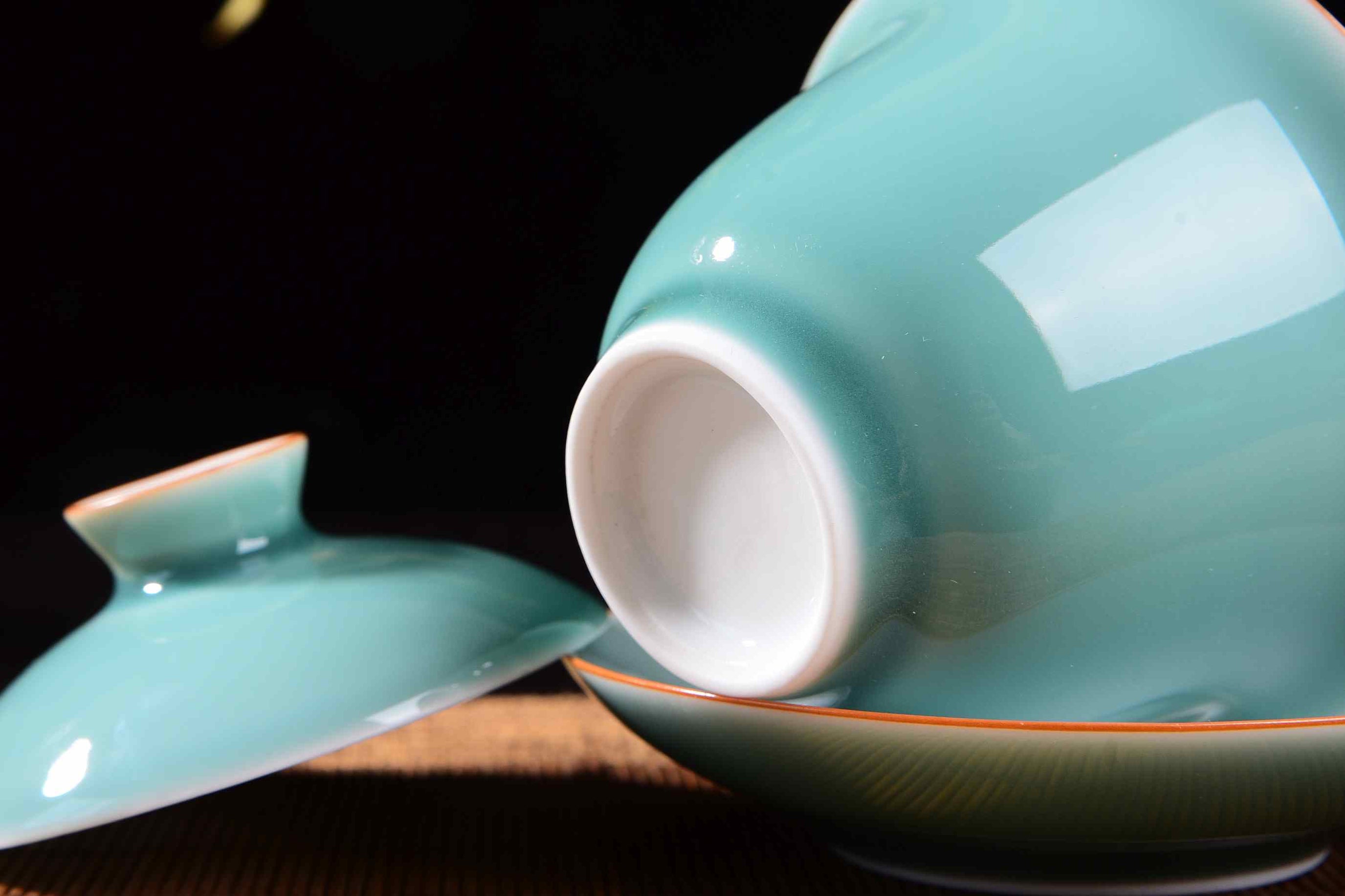 Aqua Blue Ceramic Gaiwan for Gong Fu Tea Brewing Yunnan Sourcing Tea Shop