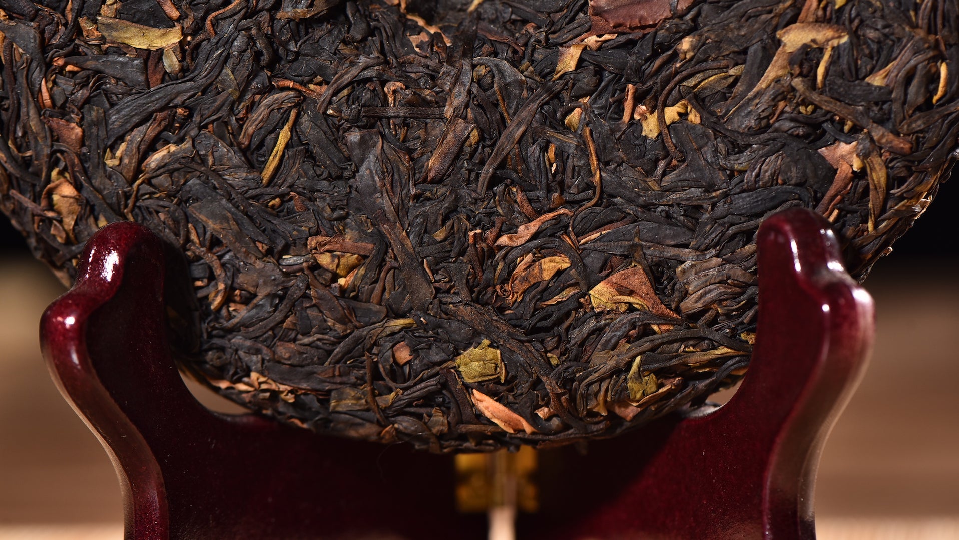 Wild Tree Purple "Ye Sheng Cha" Raw Pu-erh Tea Cake in Gifting Box ...