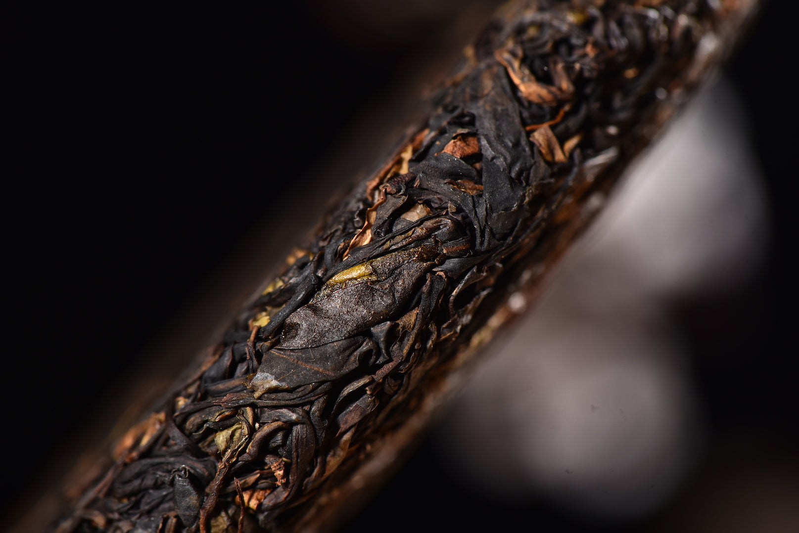 Wild Tree Purple "Ye Sheng Cha" Raw Pu-erh Tea Cake in Gifting Box ...