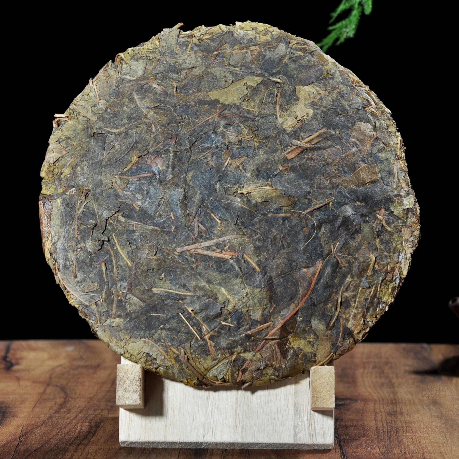 2000 Yi Wu "Huang Pian" Matured Leaves Raw Pu-erh Tea Cake Yunnan ...